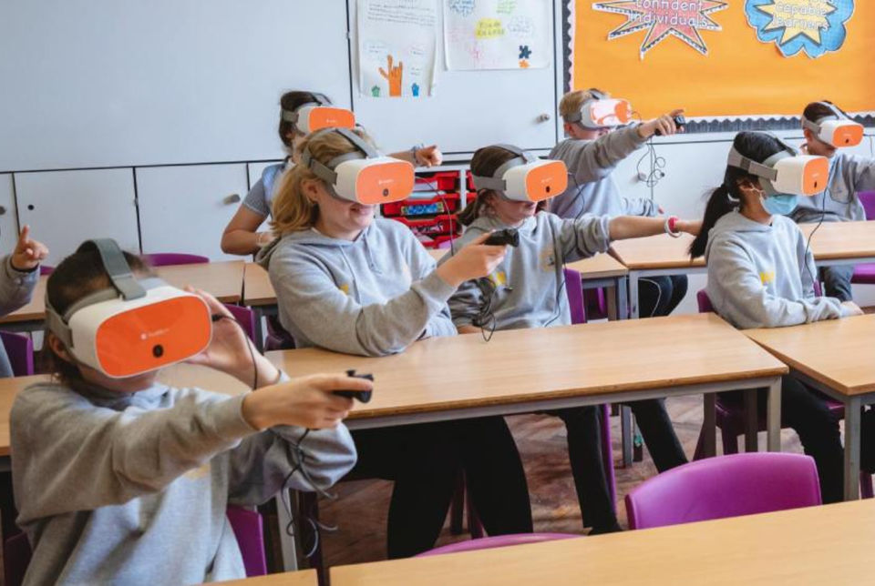 How VR & AR Transforms Learning Across Subjects - ClassVR USA